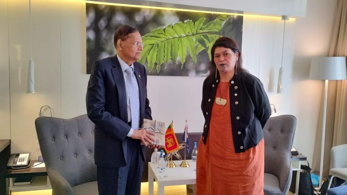 SRI LANKA AND NEW ZEALAND FOREIGN MINISTERS MEET ON THE SIDELINES OF ... SRI LANKA AND NEW ZEALAND FOREIGN MINISTERS MEET ON THE SIDELINES OF ...